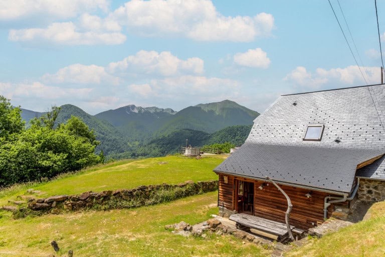 Mountain chalet with spectacular view | Wheeler Property Southwest France